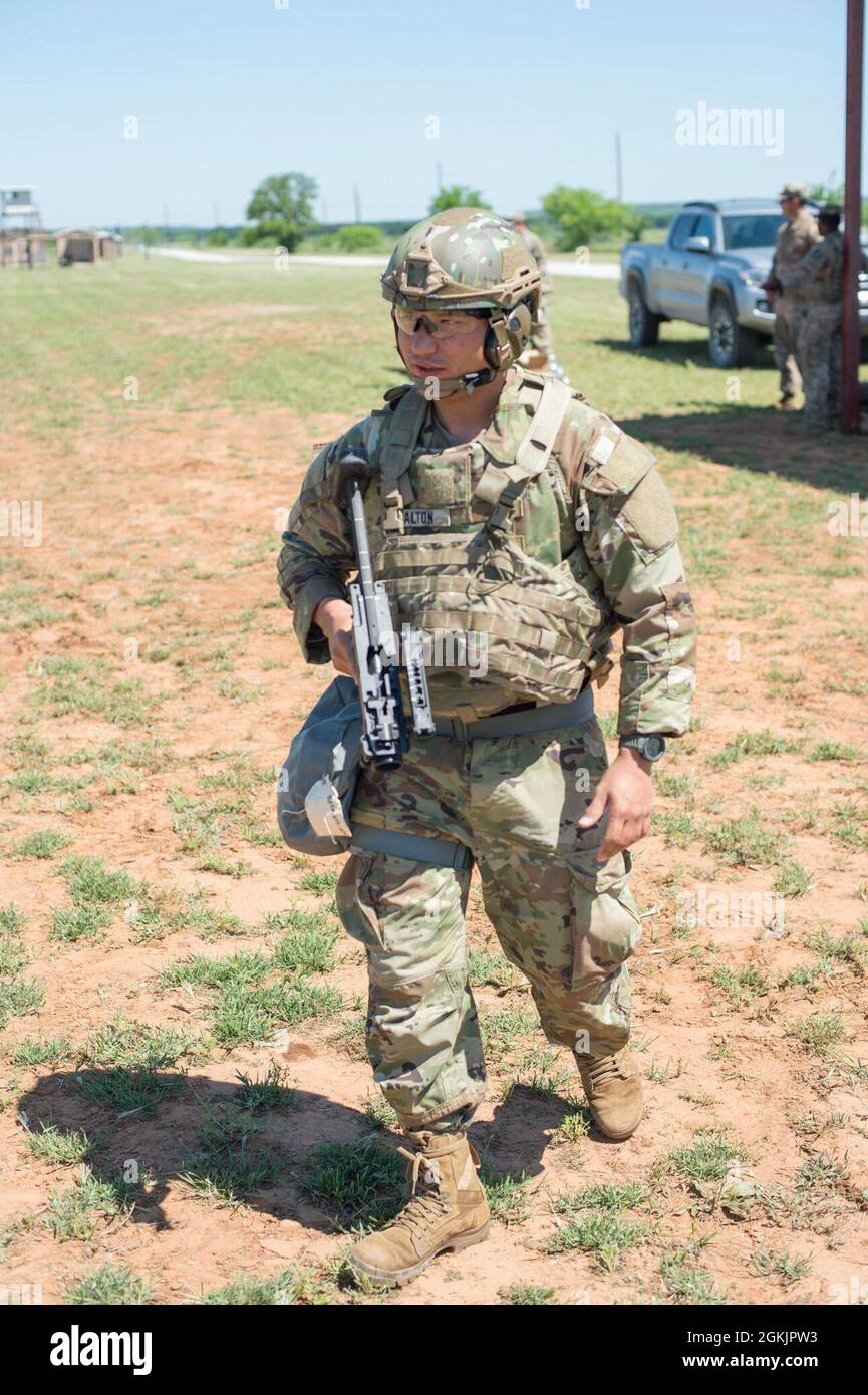 M320 qualification hi-res stock photography and images - Alamy