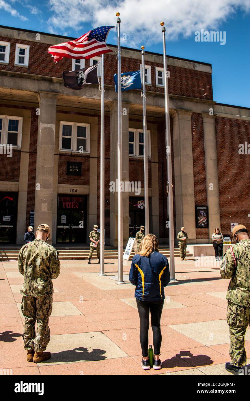 Naval Submarine School chaplains Cmdr. Shannon Skidmore and Lt. James ...