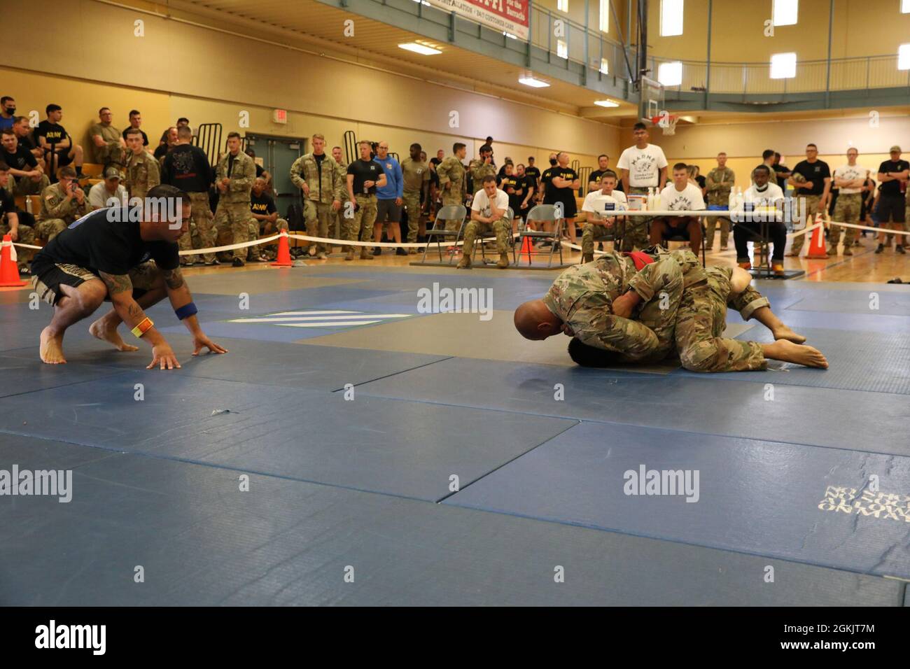 U.S. Army Soldiers compete in a combatives match for a tournament ...