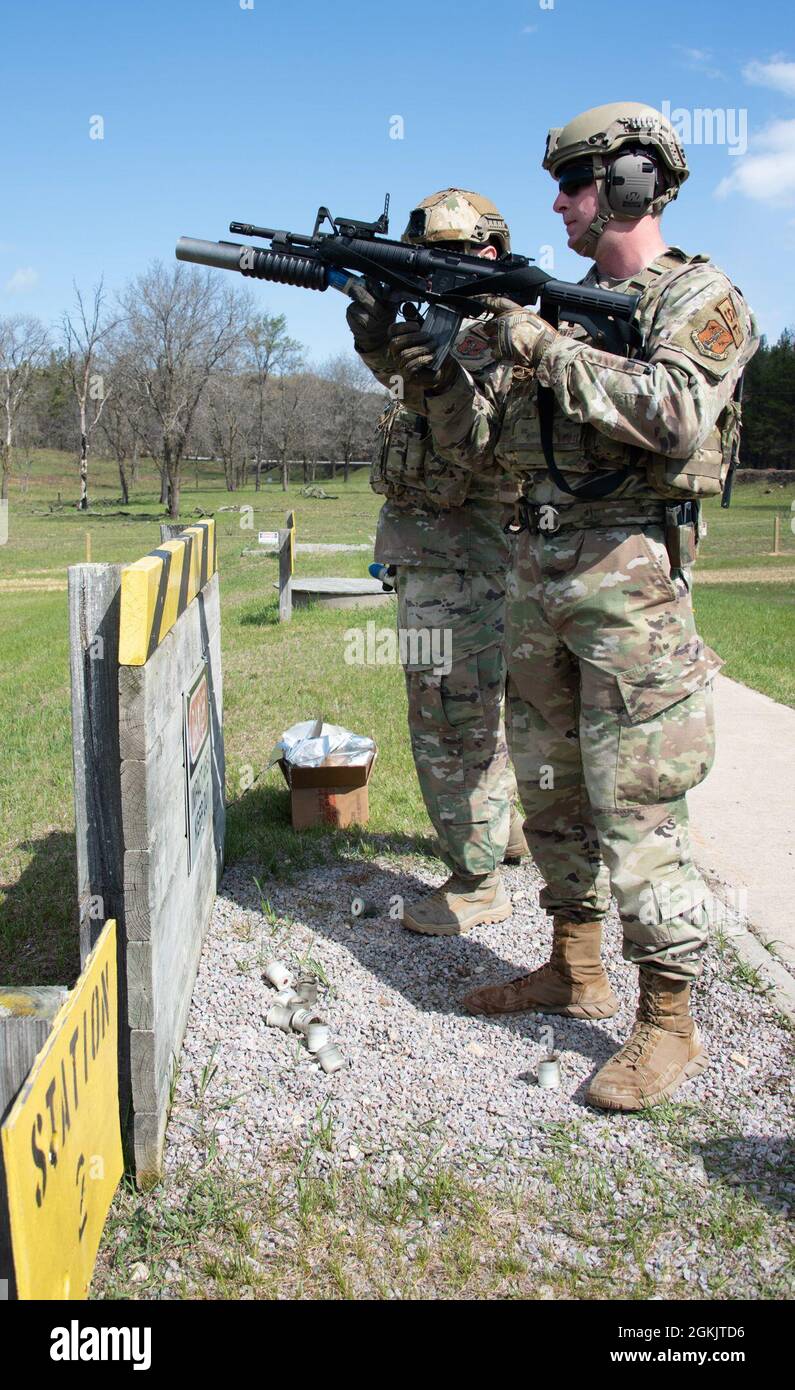 Members of the 114th Security Forces Squadron with South Dakota Air ...