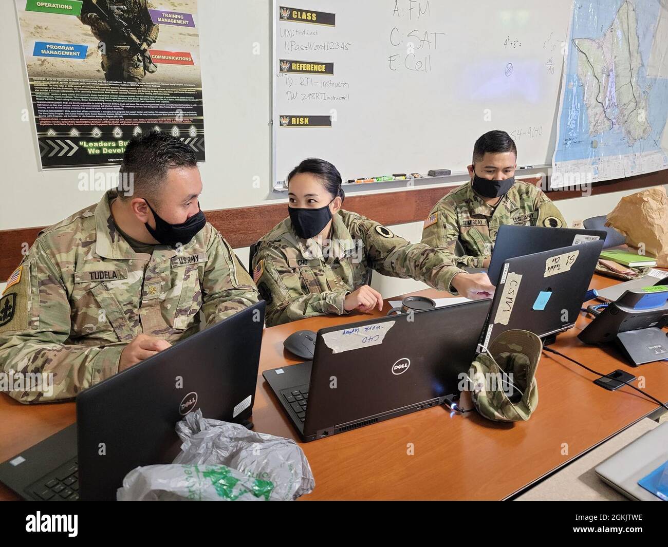 Tiger balm 40th hi-res stock photography and images - Alamy