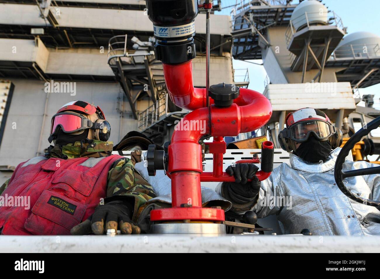 U.S. Navy Aviation Boatswain’s Mate Airman Apprentice Craig Tunstall ...