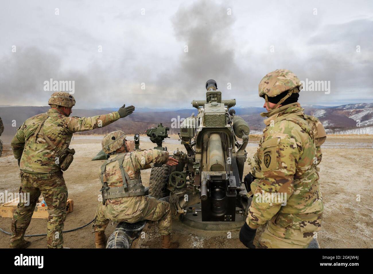 Paratroopers assigned to Bravo Battery, 2nd Battalion, 377th Parachute Field Artillery, 4th ...