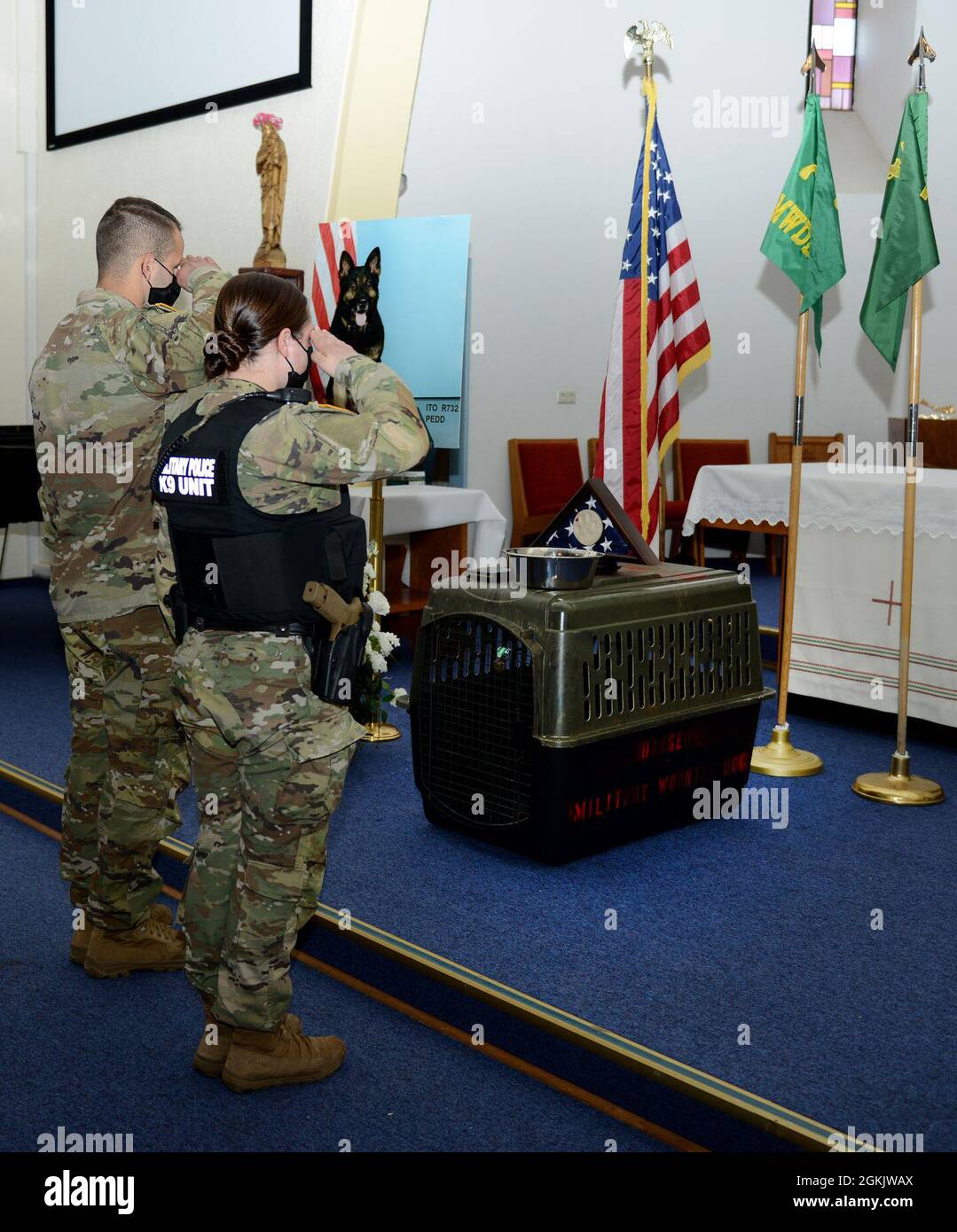 U.S. Army Pfc. Jeremy McCallum (left) and Pfc. Elizabeth Netschke ...