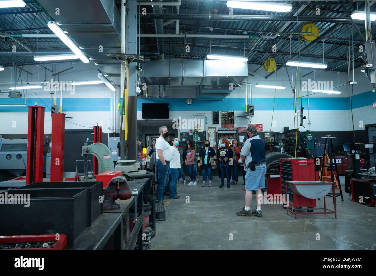 Military spouses visit the auto hobby shop during a Military Spouse ...