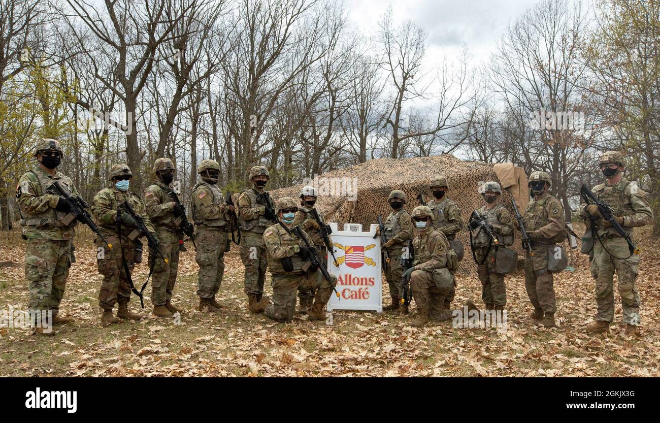 Eleven 92G Soldiers from Fox Battery Forward Support Company, 2nd ...