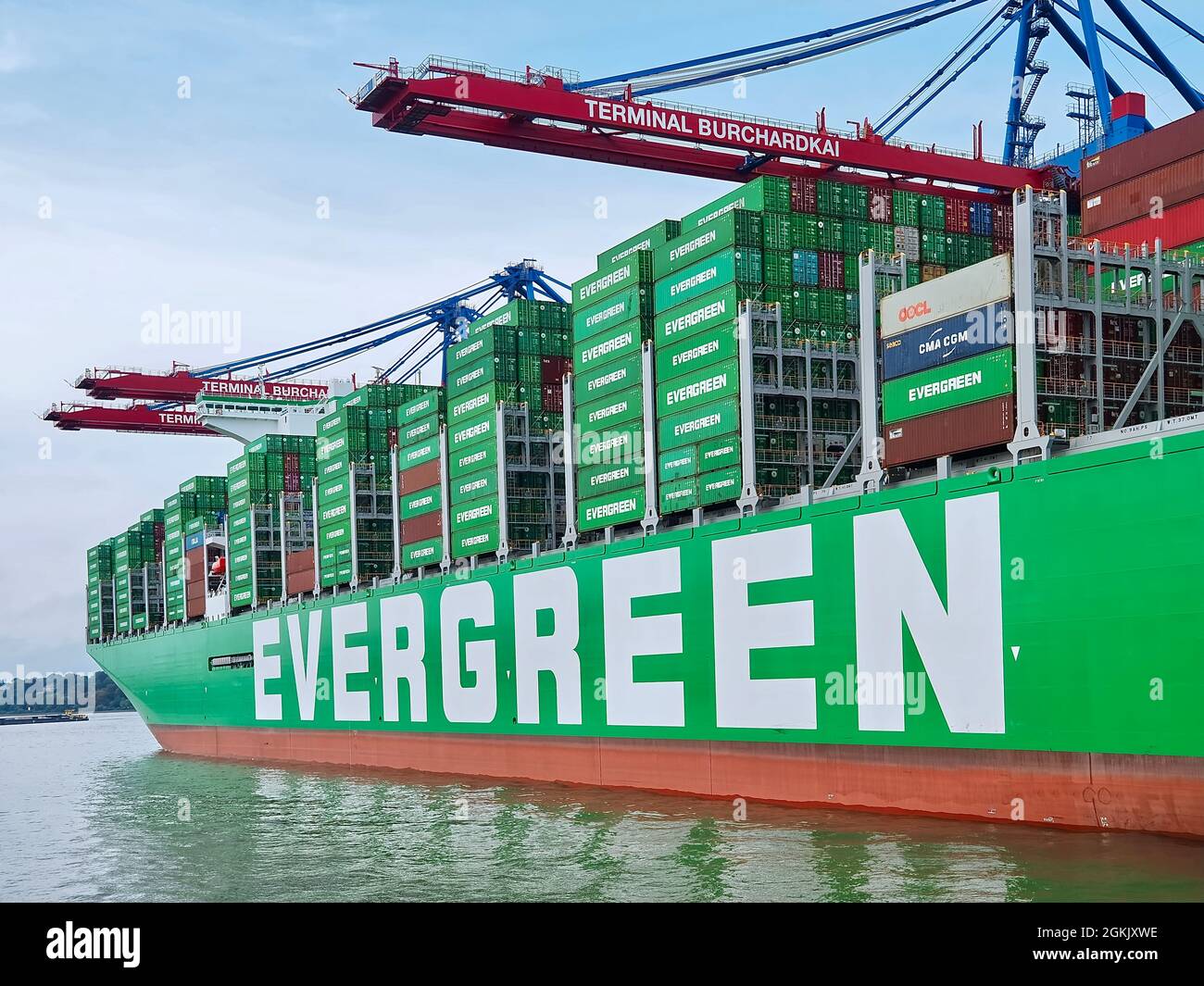 Evergreen ship suez canal hi-res stock photography and images - Alamy