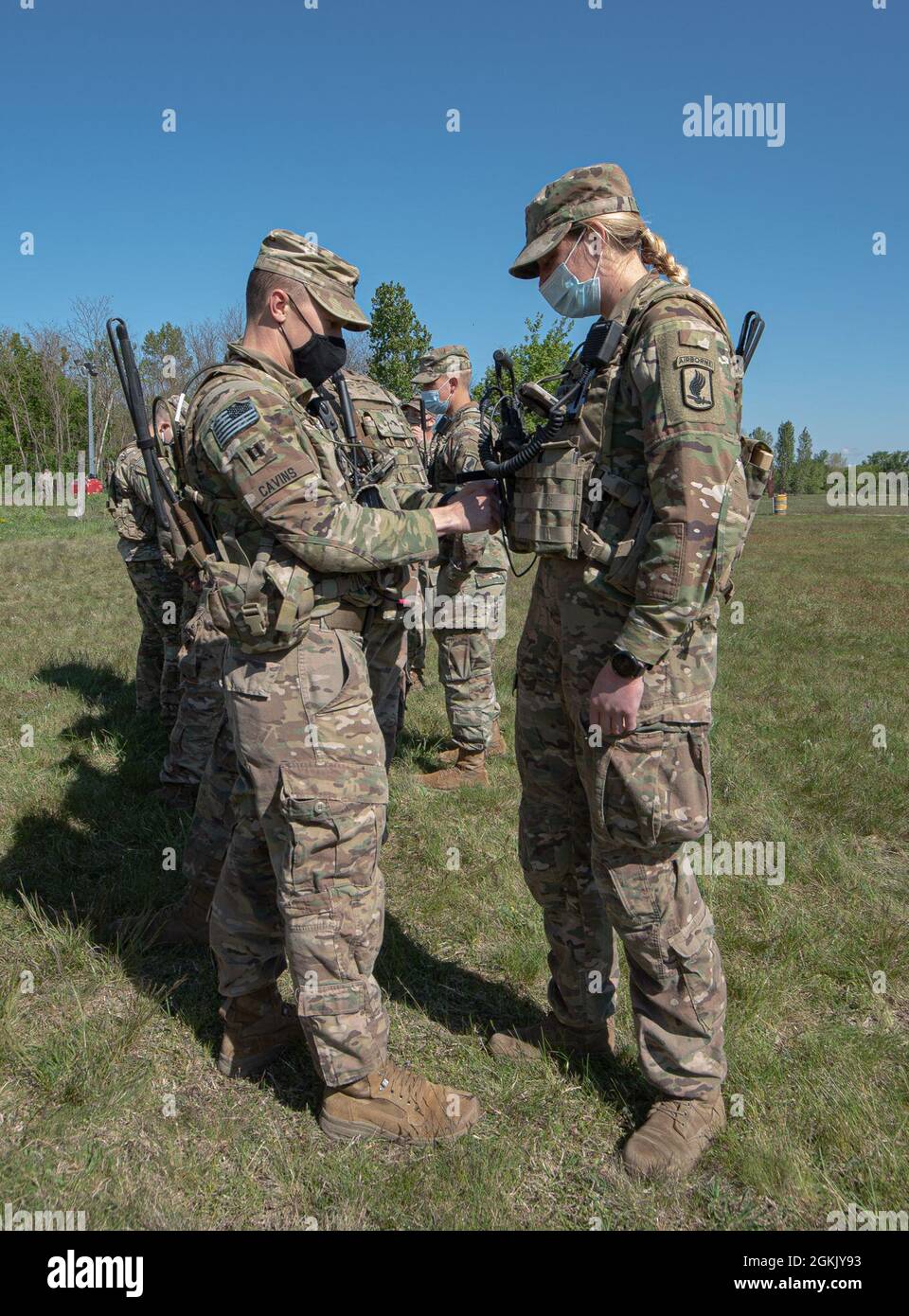 U.S. Army paratroopers assigned to the 173rd Airborne Brigade secure ...