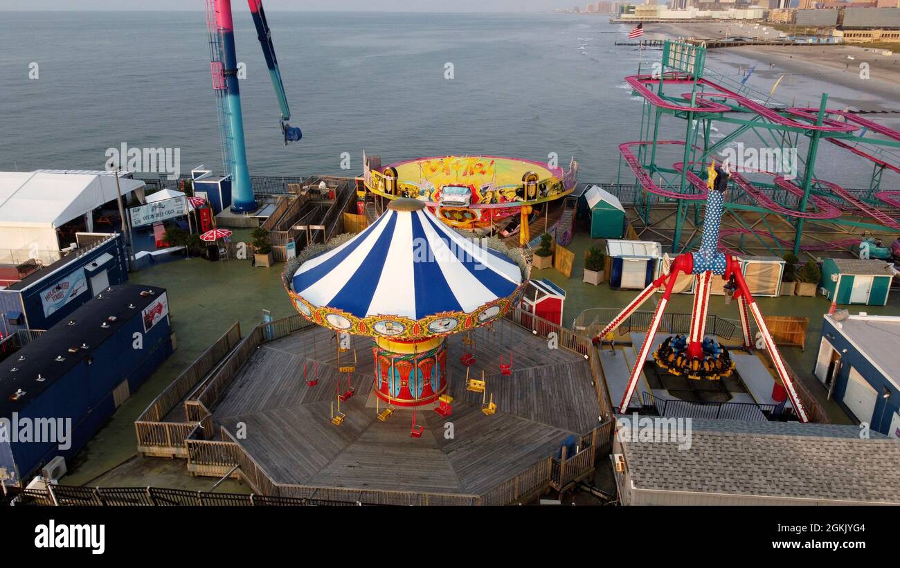 Aerial view of the Steel Pier in Atlantic City, NJ Stock Photo - Alamy
