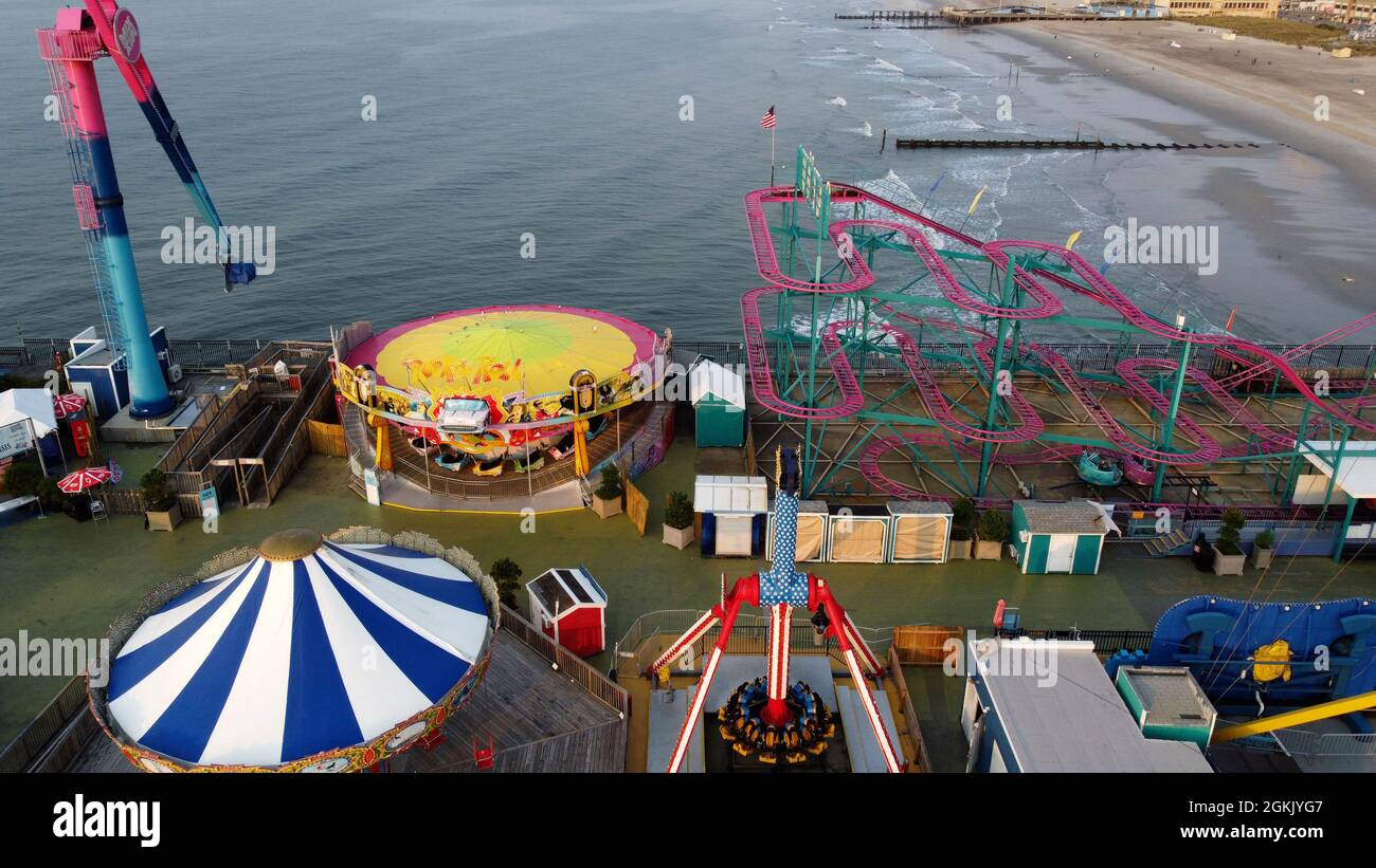 Aerial view of the Steel Pier in Atlantic City, NJ Stock Photo - Alamy