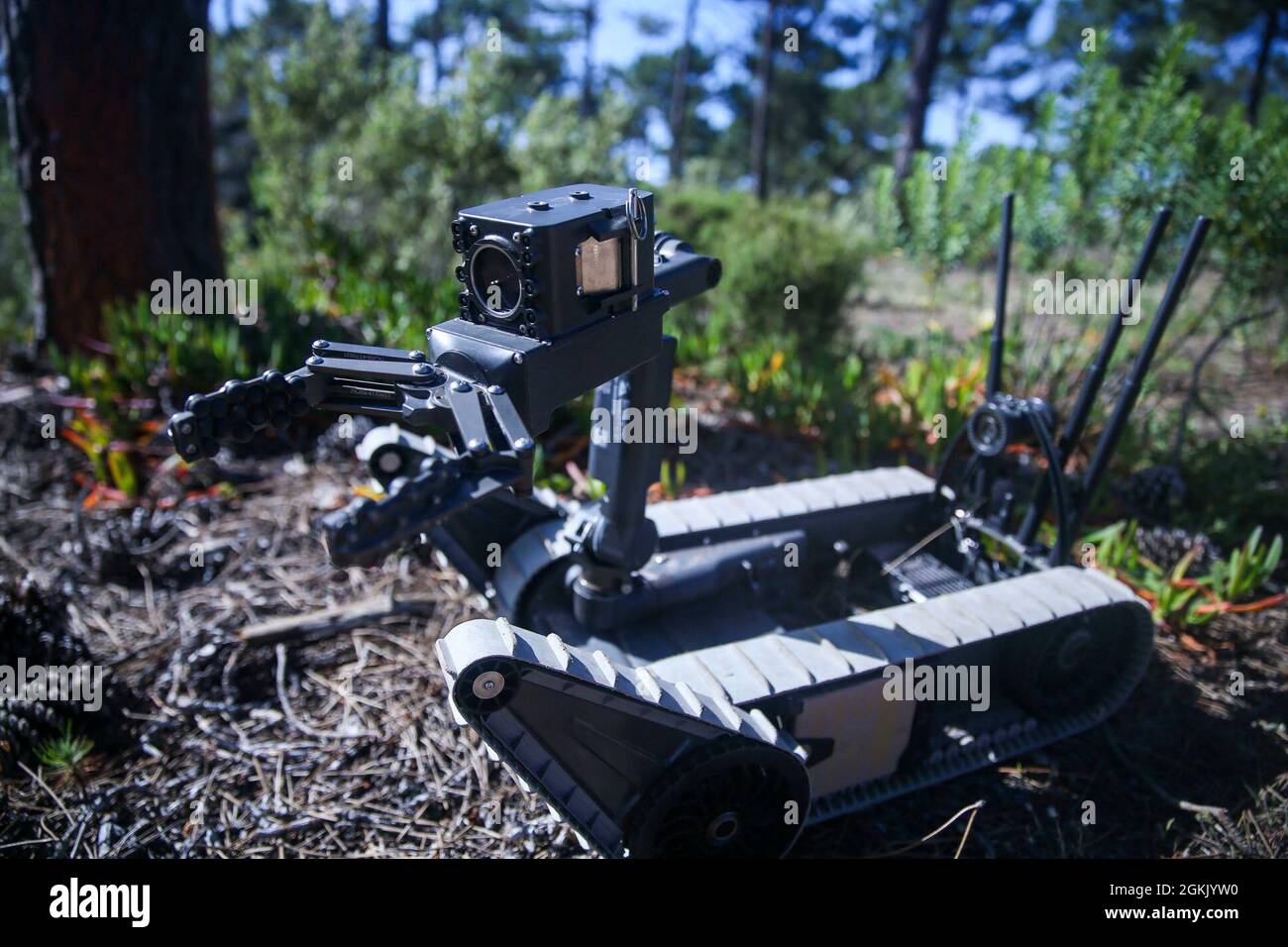 Amphibious robot hi-res stock photography and images - Alamy