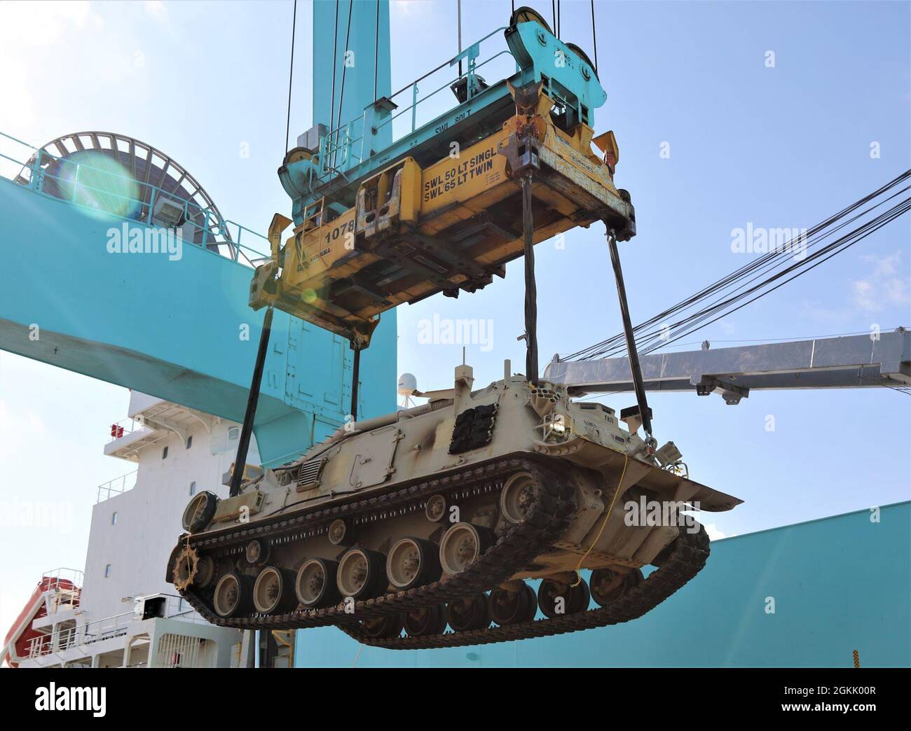M88 recovery vehicle hi-res stock photography and images - Alamy
