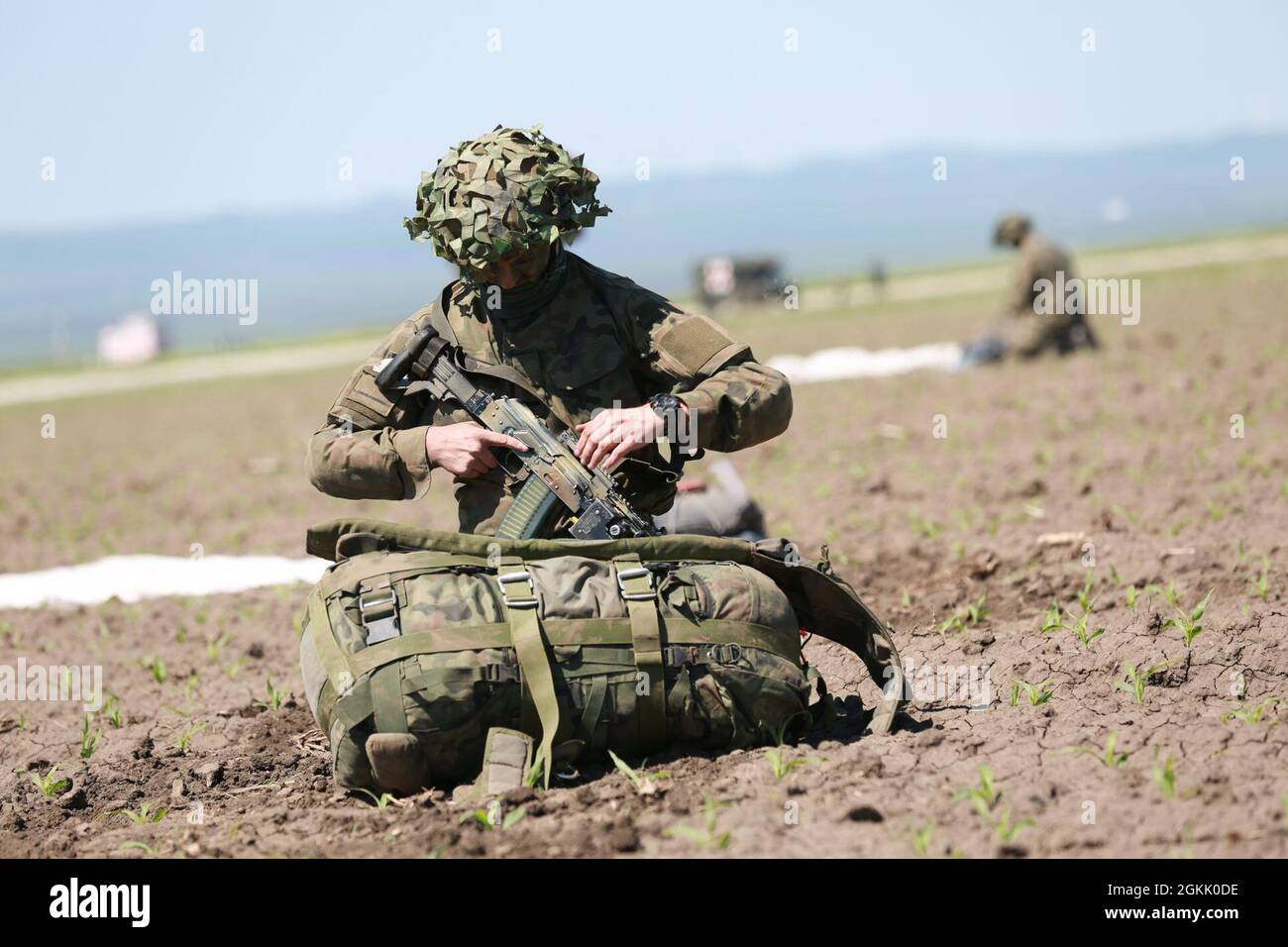 Polish soldiers assigned to the 6th Airborne Brigade performs Airborne ...