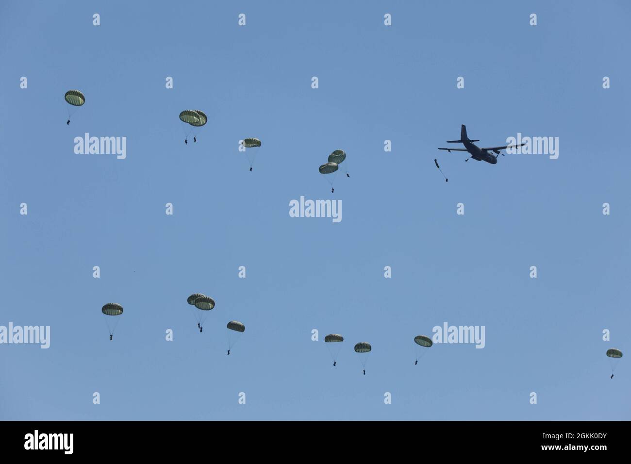 Nato allies perform Airborne operations during Swift Response 21 in ...