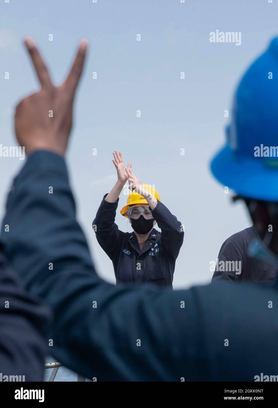 Mate hand signals hi-res stock photography and images - Alamy