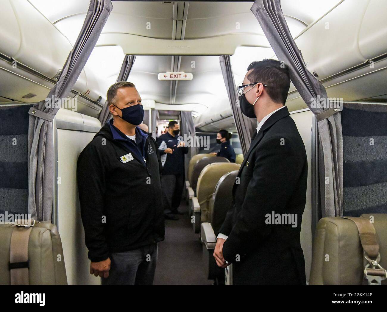 Don Chupp, Dover Air Force Base honorary commander, speaks with a 89th ...