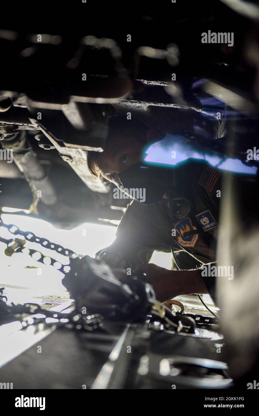 U.S. Air Force Staff Sgt. Joshua Pravel, 37th Airlift Squadron ...