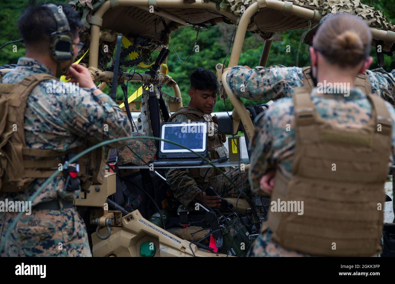 U.S. Marines with the 31st Marine Expeditionary Unit Command element ...