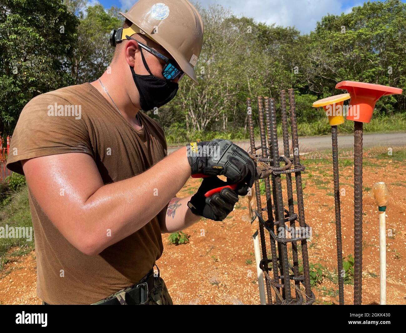 Reinforced concrete columns hi-res stock photography and images - Alamy