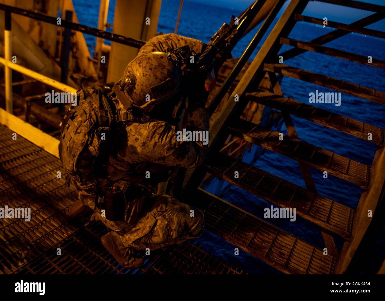 West coast based naval special warfare hi-res stock photography and ...