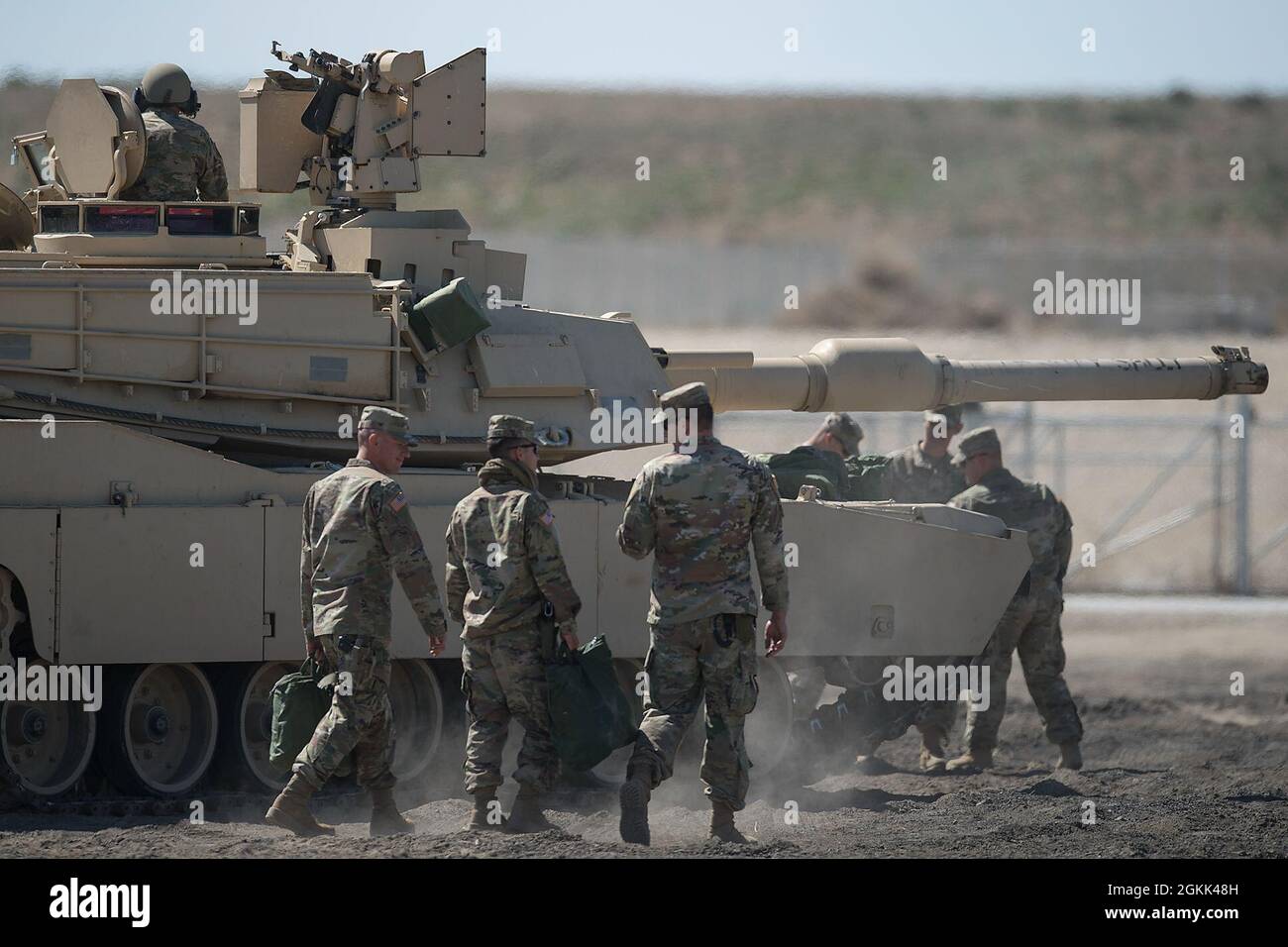Idaho Army National Guard soldiers from B Company begin to prepare ...