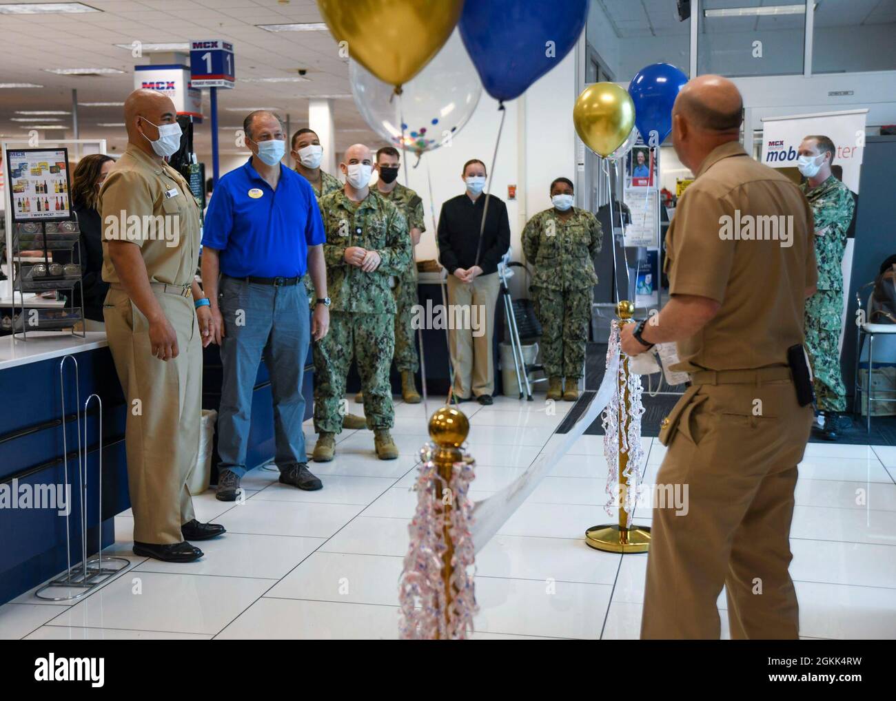 Automated kiosk hi-res stock photography and images - Alamy