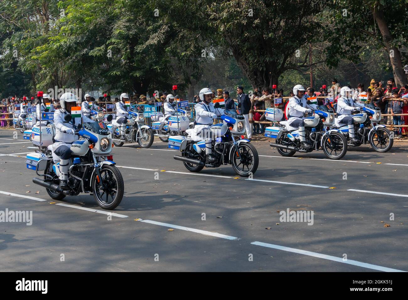 Police marching hi-res stock photography and images - Alamy