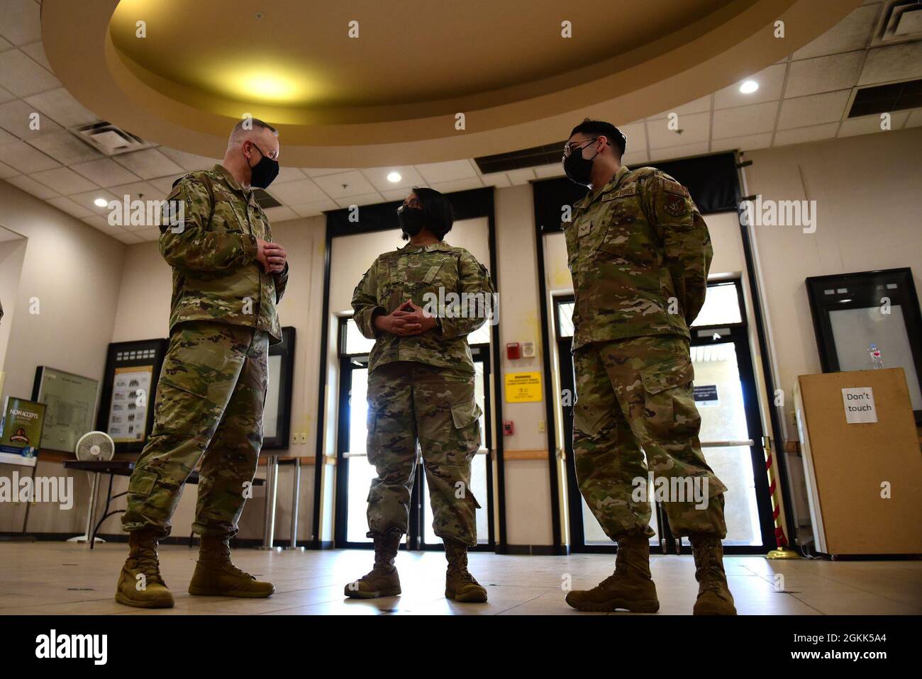 Chief Master Sgt. Phil Hudson, 7th Air Force command chief, speaks with ...