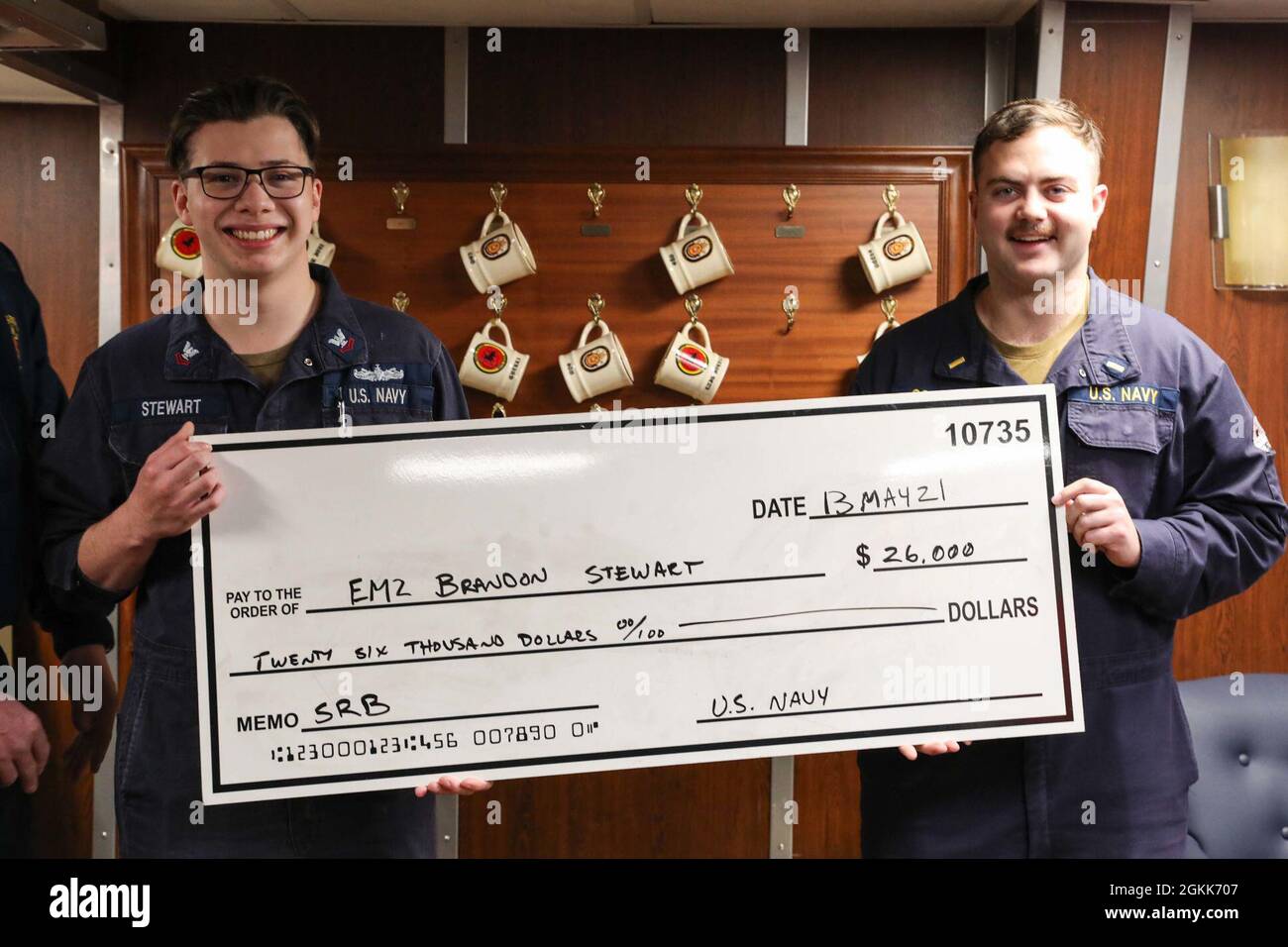 Selective reenlistment bonus hi-res stock photography and images - Alamy