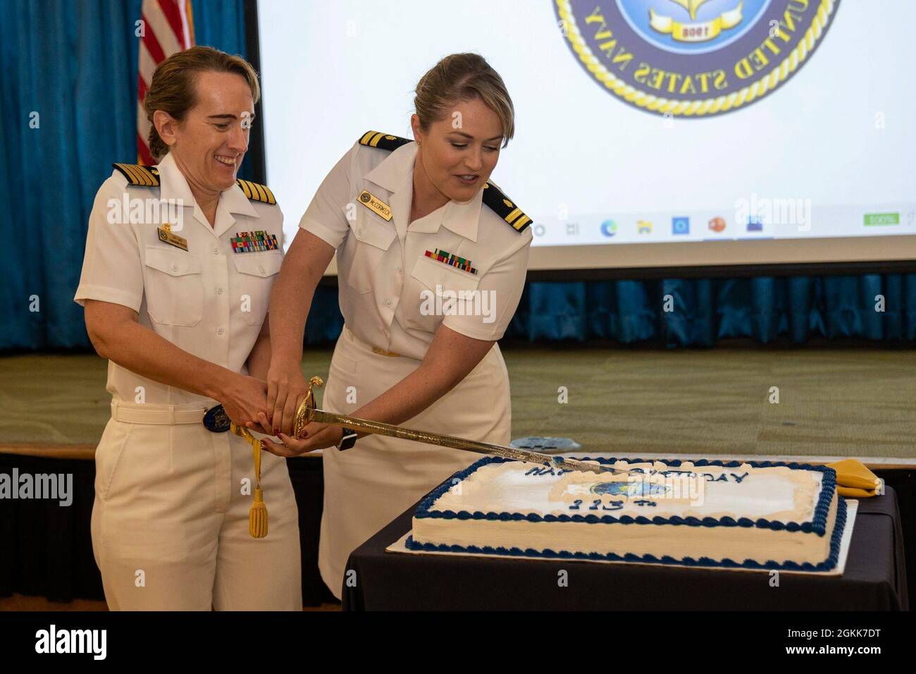 210513-N-IT566-0147 JOINT BASE SAN ANTONIO FT. SAM HOUSTON, Texas (May ...