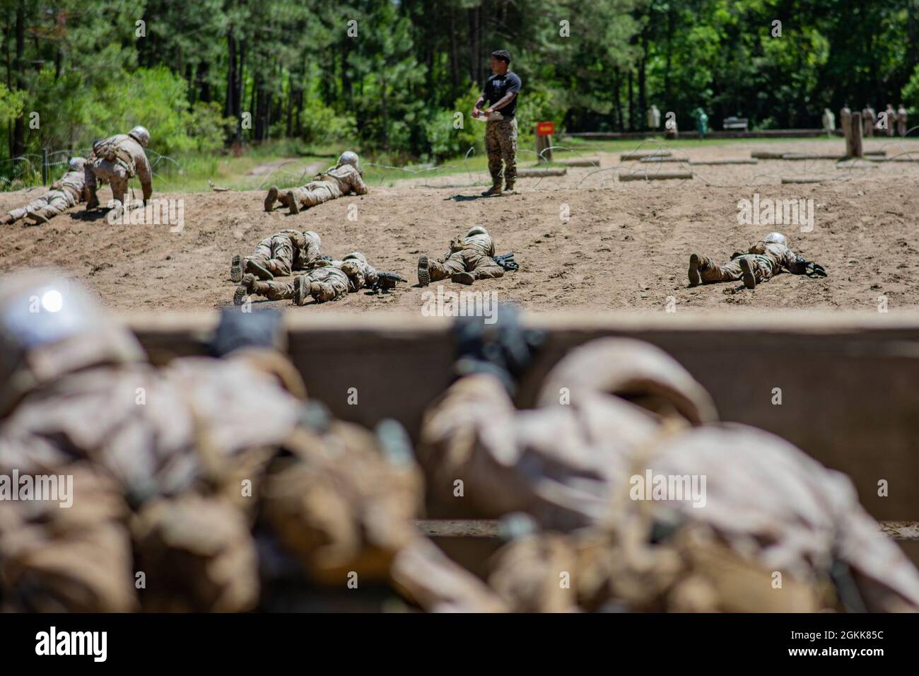 Recruits with Alpha Company, 1st Recruit Training Battalion practice ...