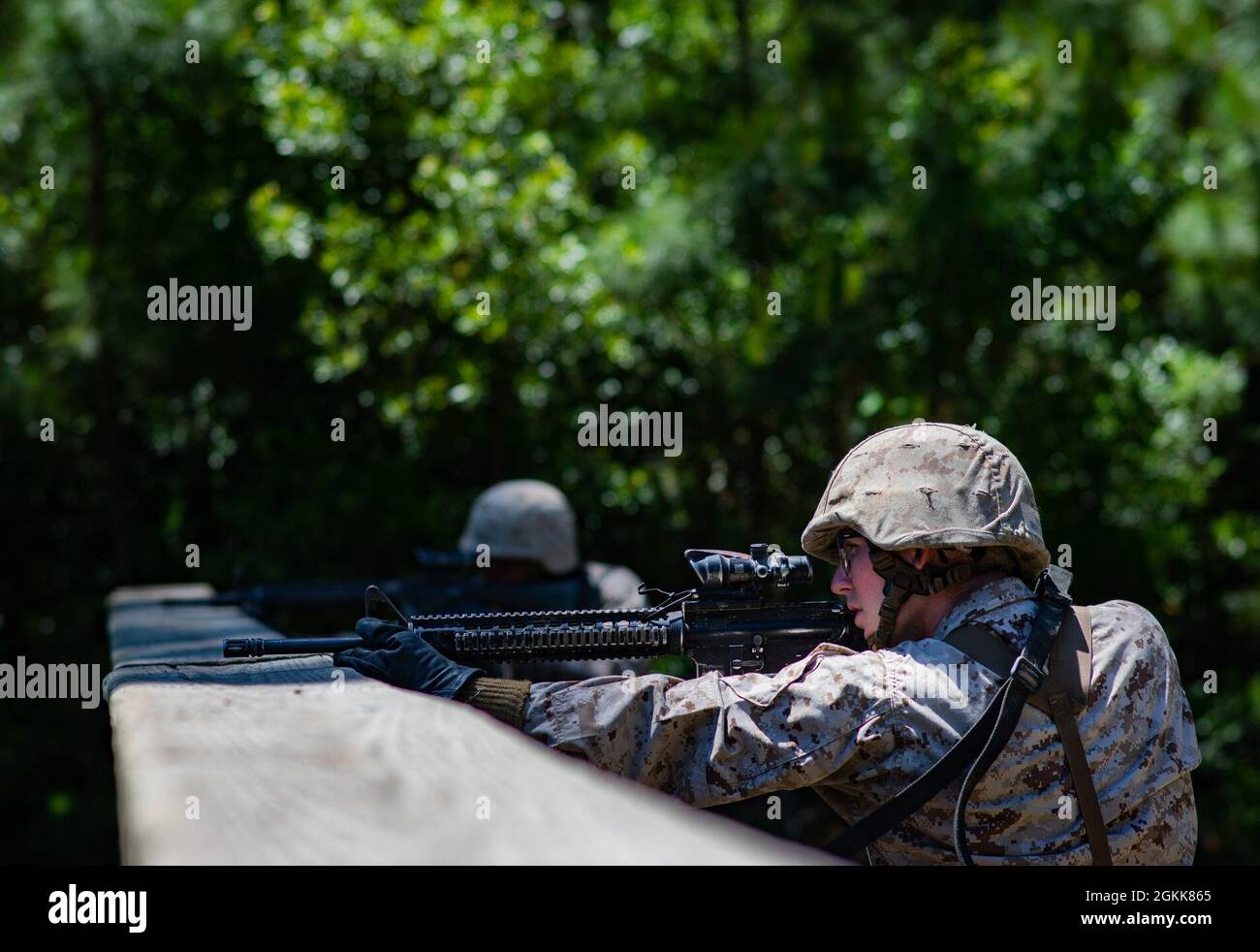 Recruits with Alpha Company, 1st Recruit Training Battalion practice ...