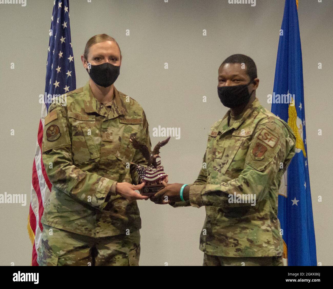 U.S. Air Force Staff Sgt. David Mobley, 43rd Air Mobiliity Squadron ...