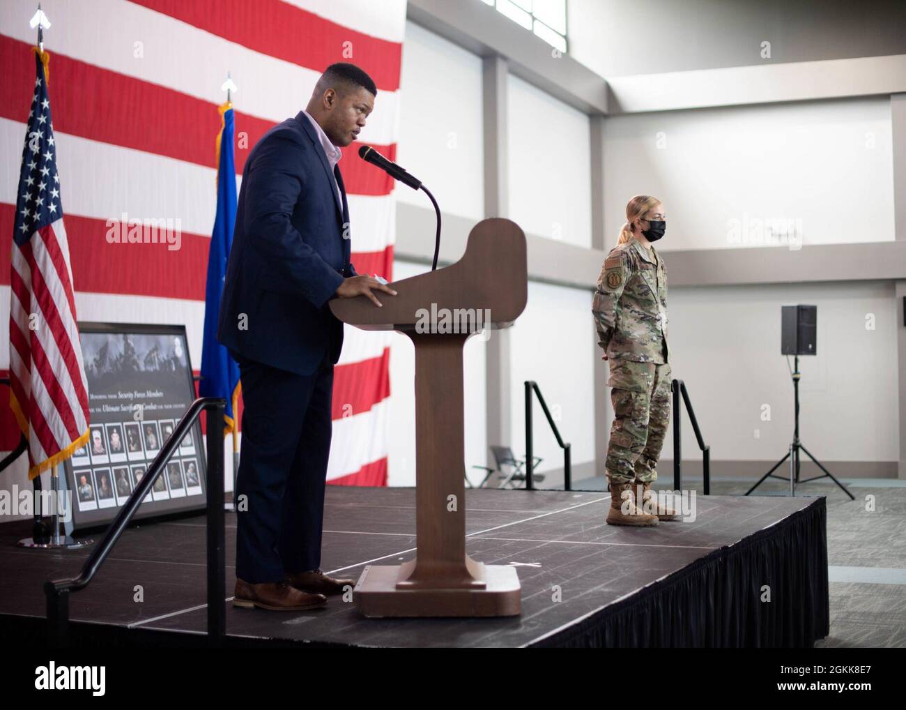 U.S. Air Force Special Agent Damion King, left, Det. II Office of ...