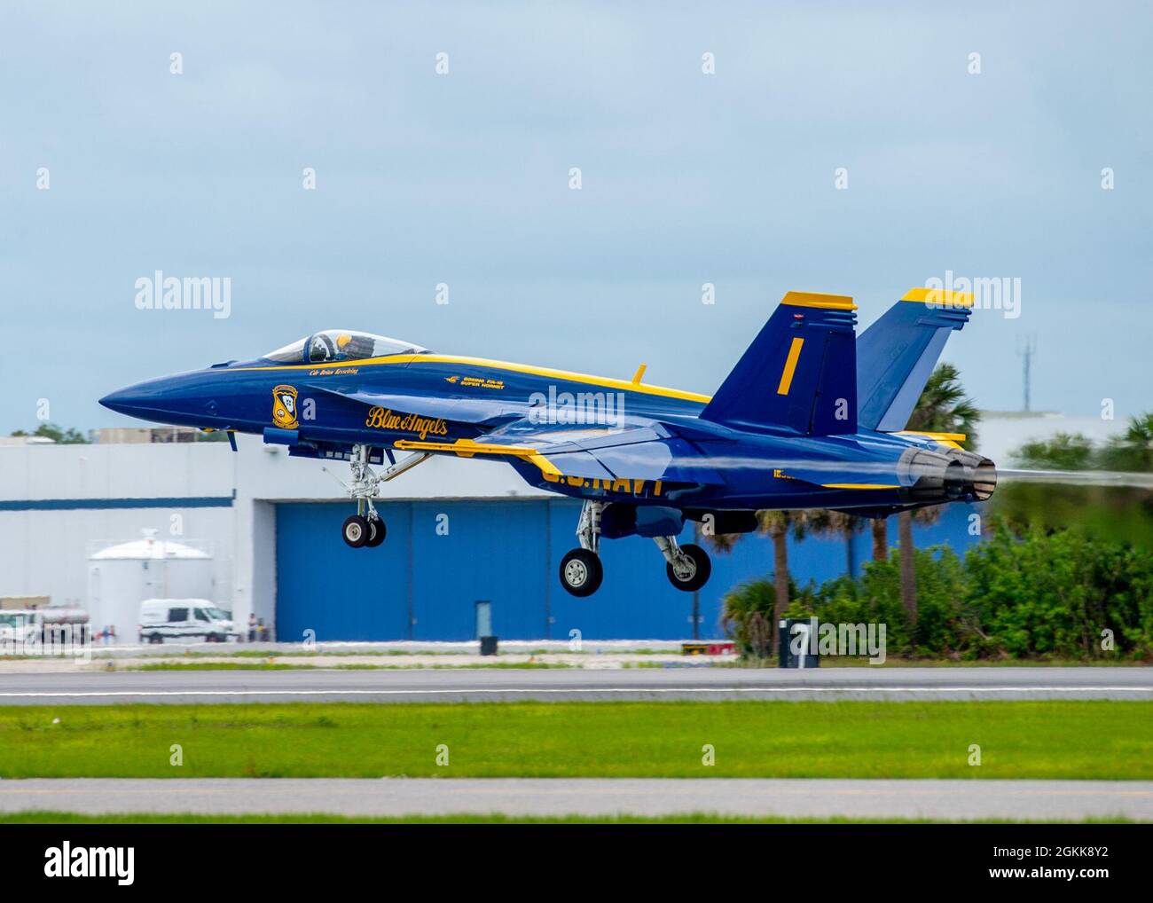 210513-N-TV337-1001 MELBOURNE, Fla. (May 13, 2021) Flight Leader and ...