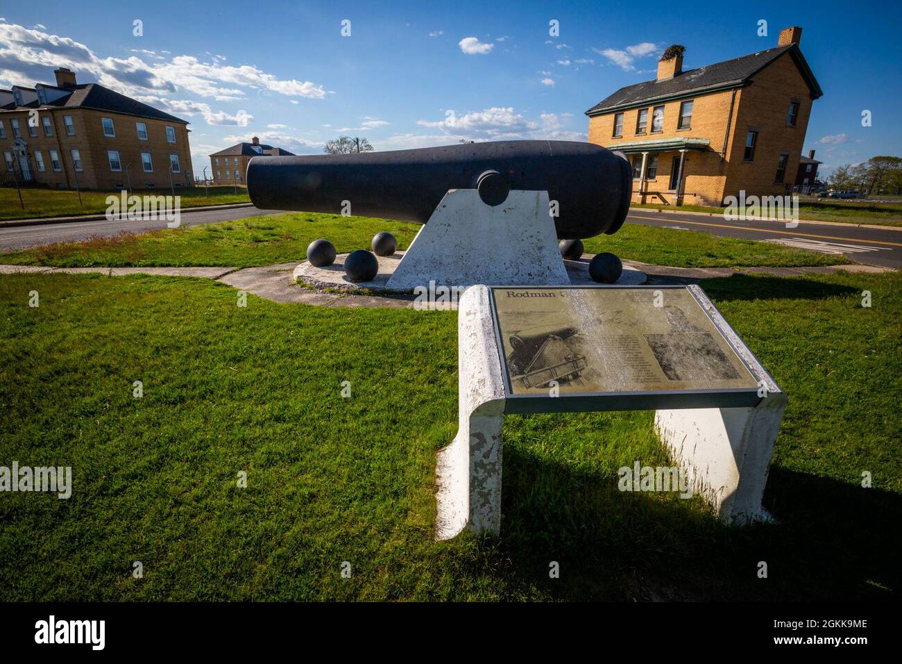 20 inch gun hi-res stock photography and images - Alamy