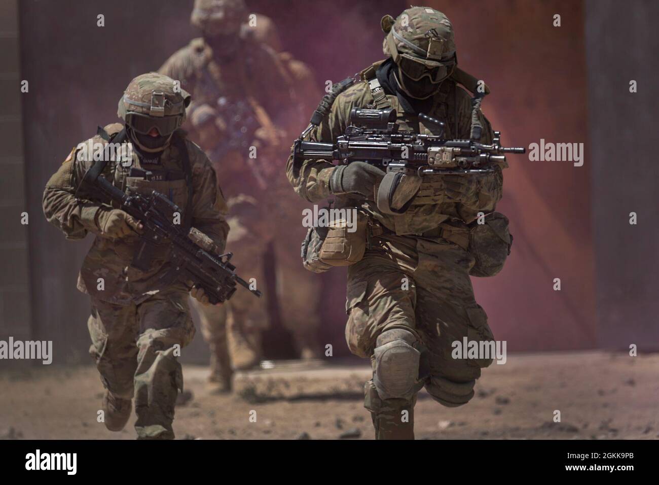 For their final field exercise on their last day in the field, soldiers ...