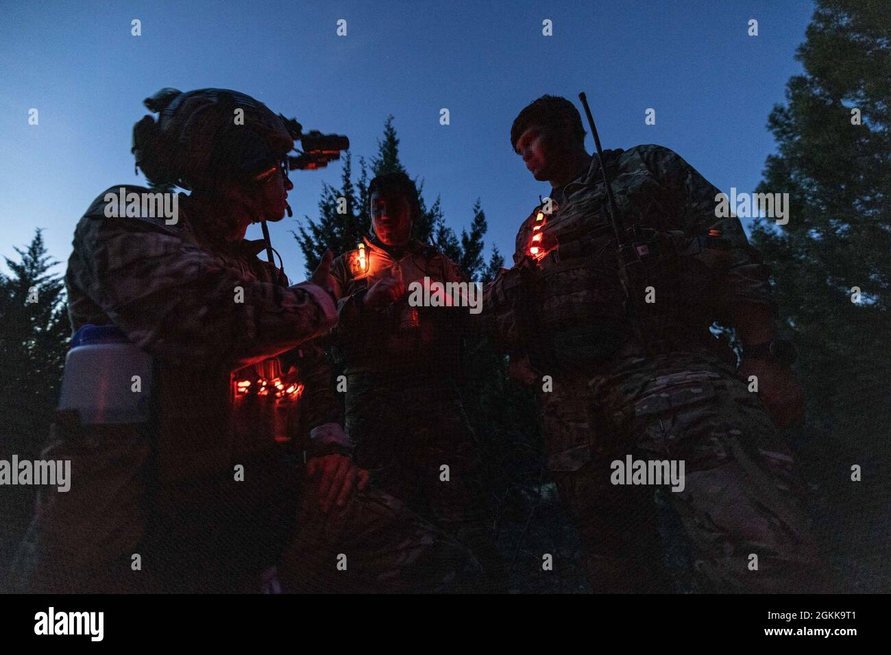 U.S. Special Forces soldiers assigned to 10th Special Forces Group ...