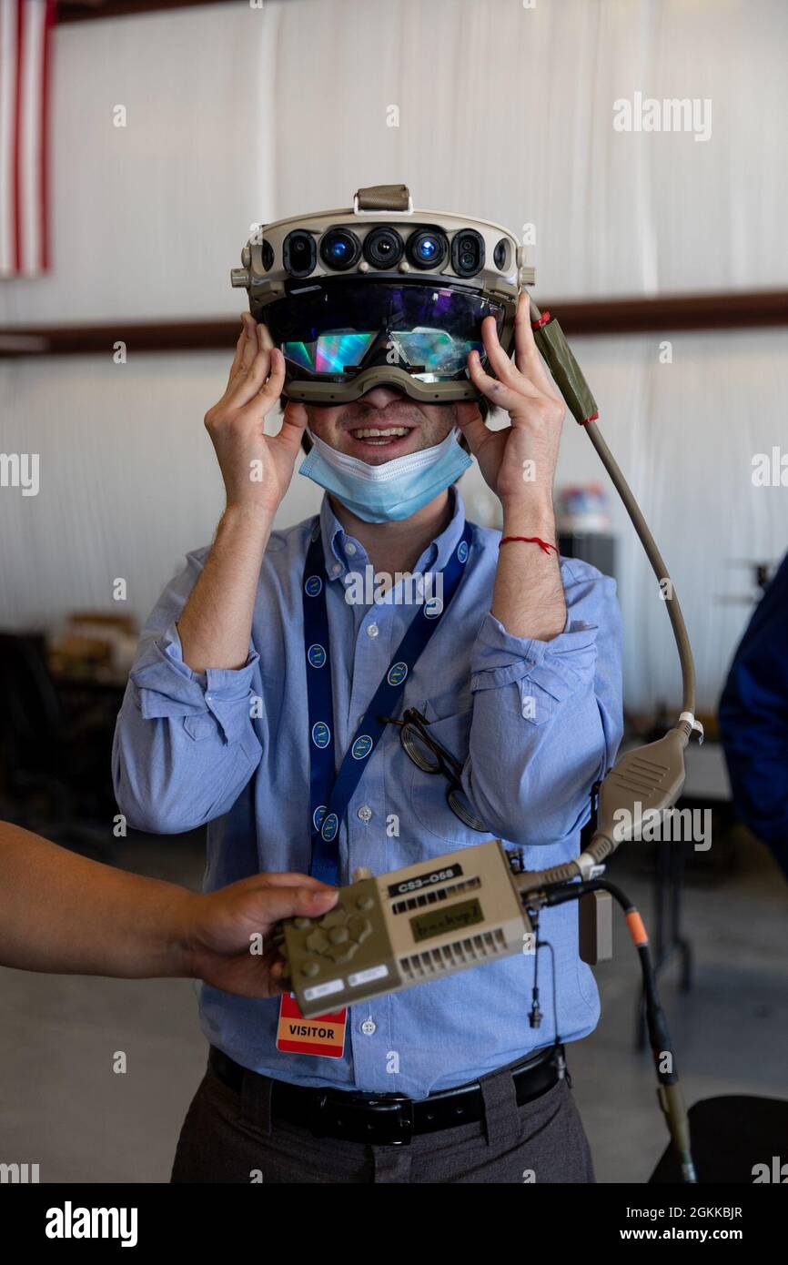 A reporter tests out the Integrated Visual Augmentation System (IVAS ...
