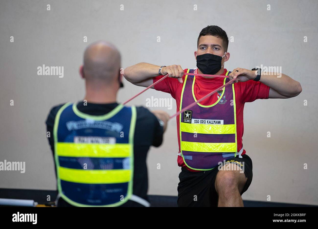 Army physical drill hi-res stock photography and images - Alamy