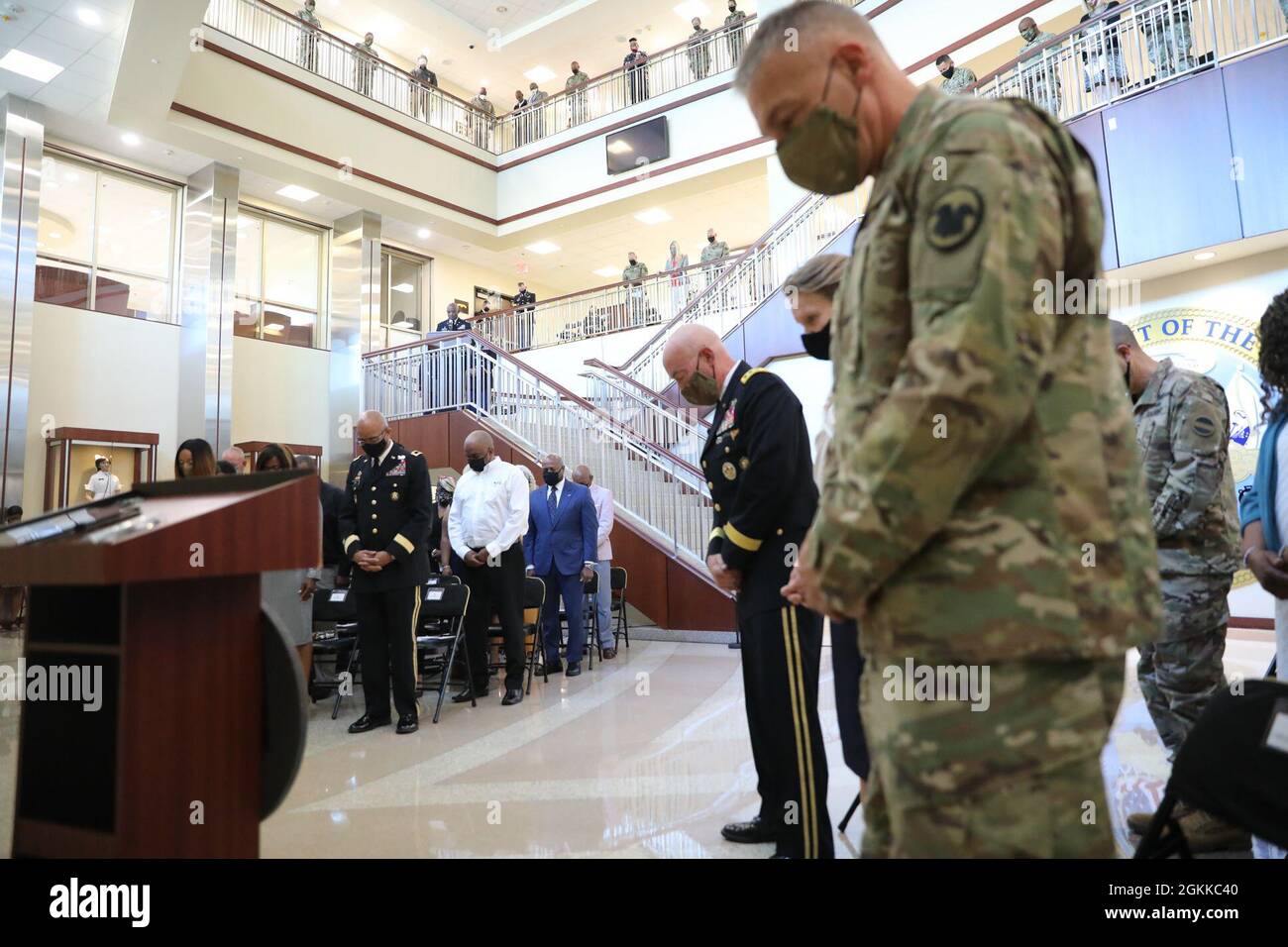 U.S. Army Reserve Lt. Gen. (Ret.) Charles D. Luckey, Mrs. Julie Luckey ...