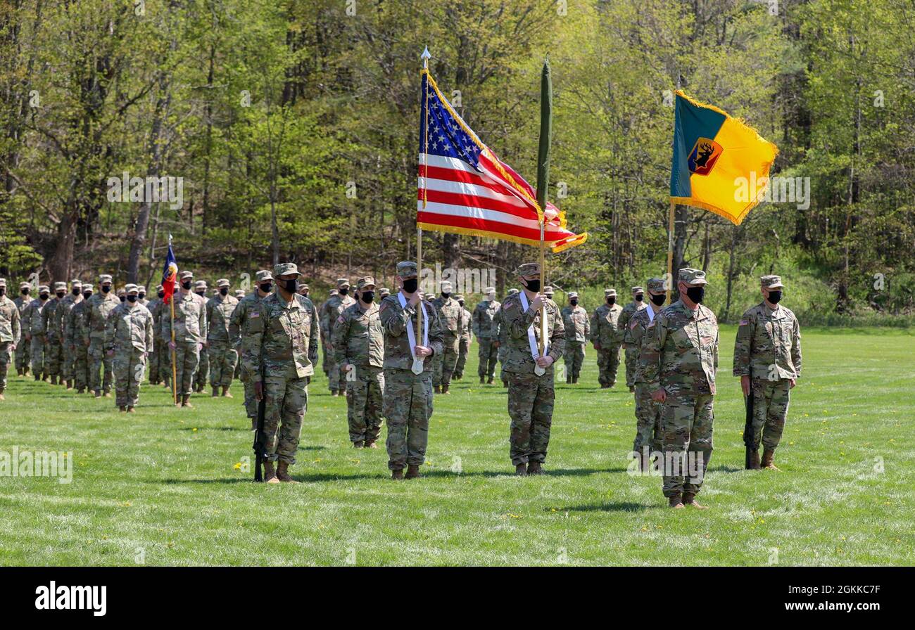 U.S. Army Soldiers of Headquarters Company, 86th Infantry Brigade ...