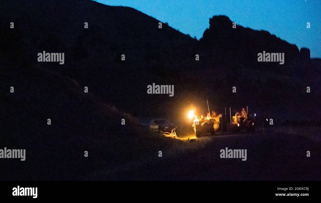 Air Force Special Tactics Operators assigned to the 125th Special ...