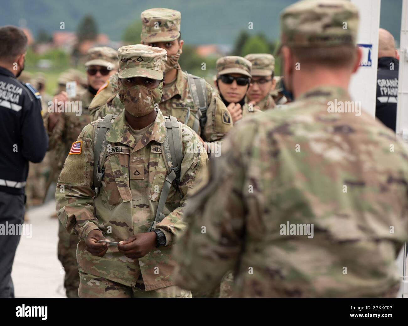Soldiers from the Florida Army National Guard’s 2nd Battalion, 124th ...