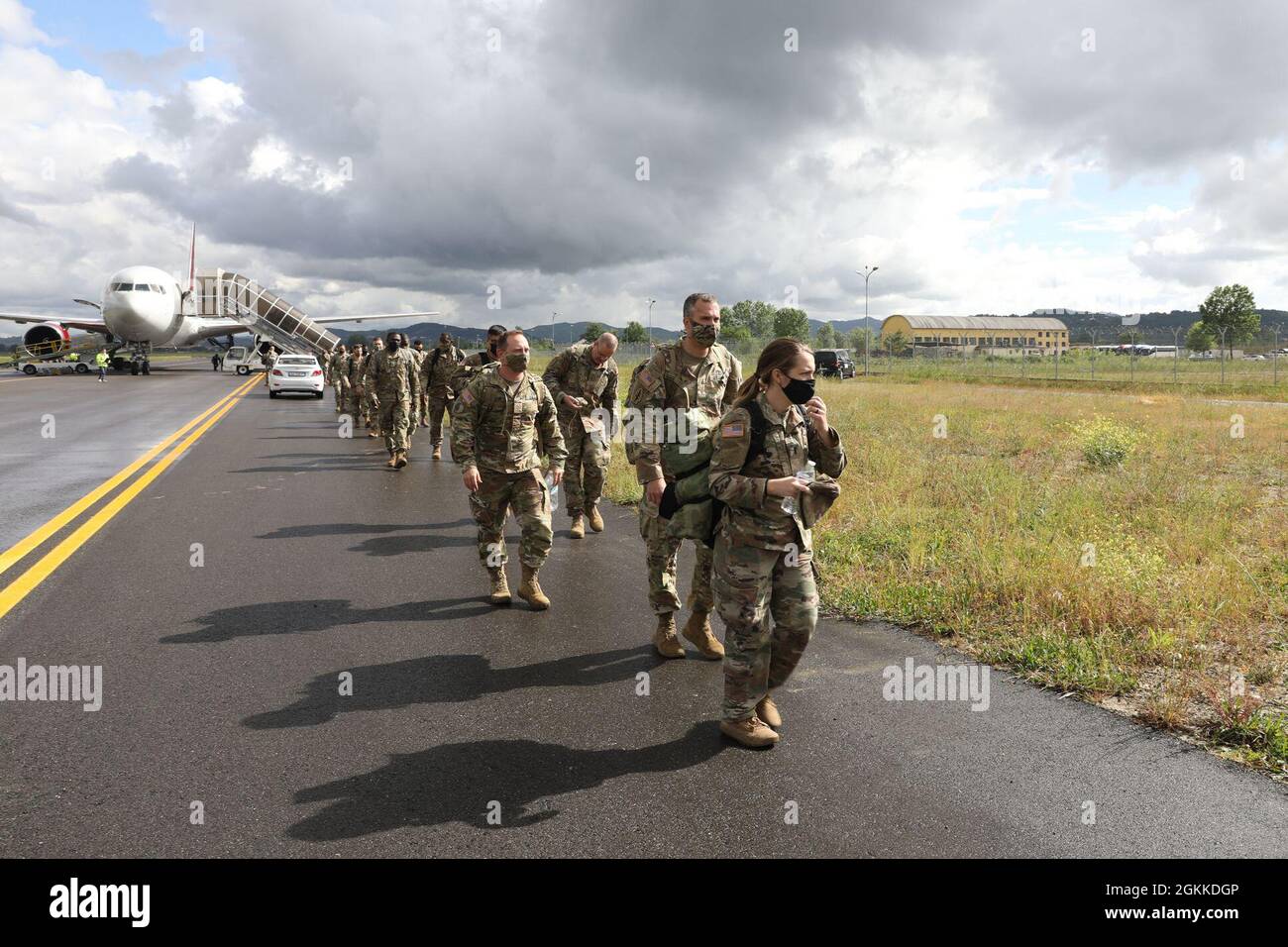 U.S. Army Soldiers assigned to the Florida Army National Guard 53rd ...