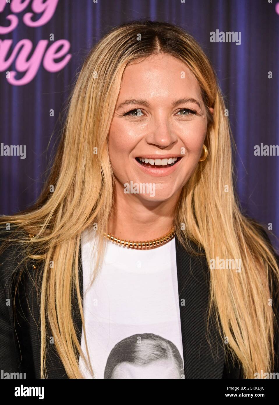 Vanessa Ray's Instagram, Twitter & Facebook on IDCrawl