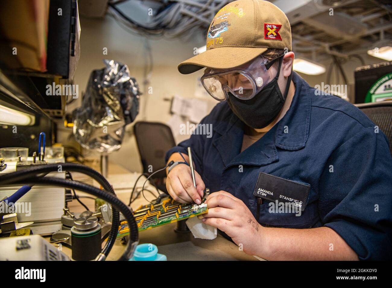 Completing the circuit hi-res stock photography and images - Alamy