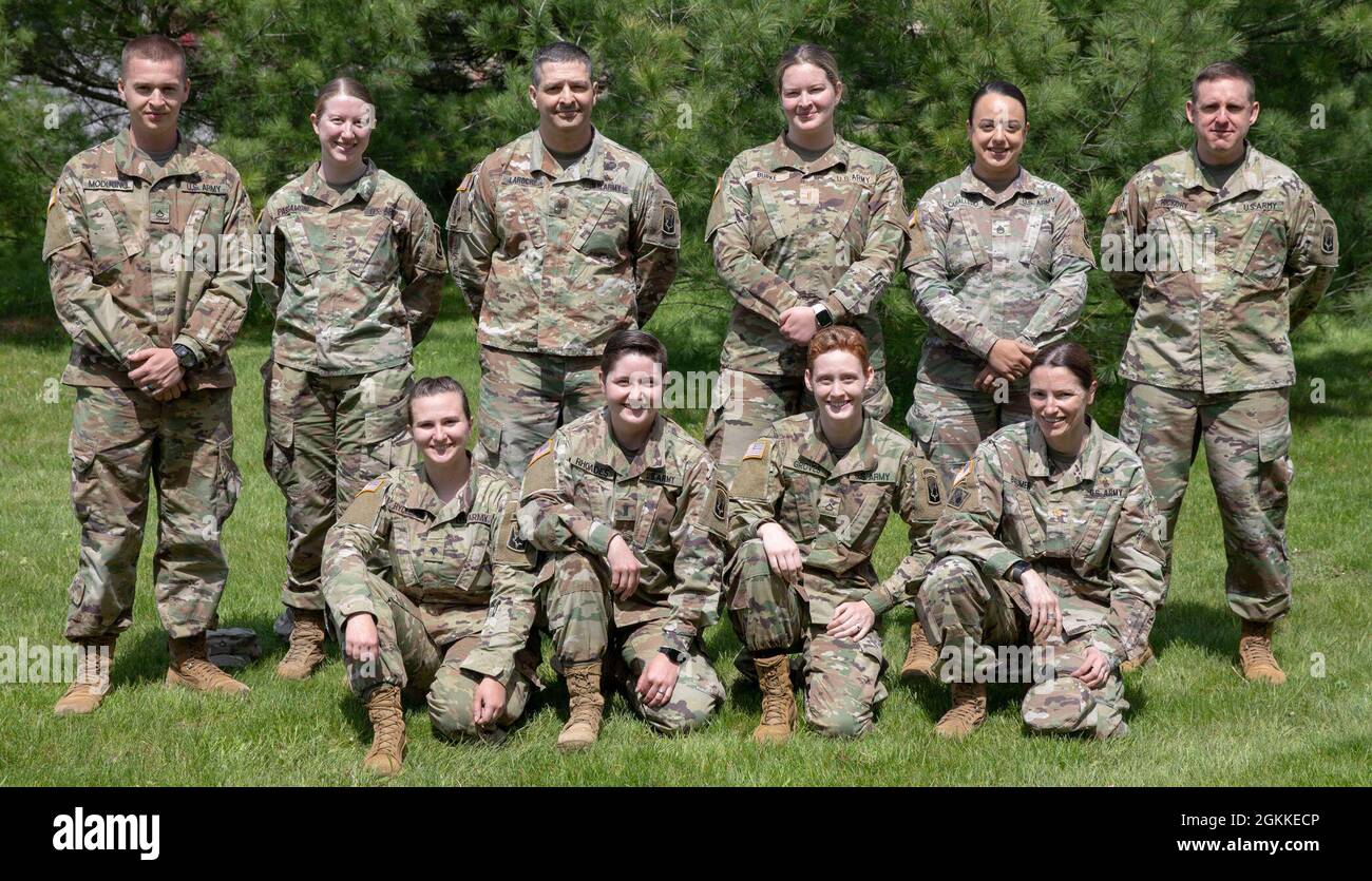 U.S. Army Soldiers of Headquarters Company, 86th Infantry Brigade ...