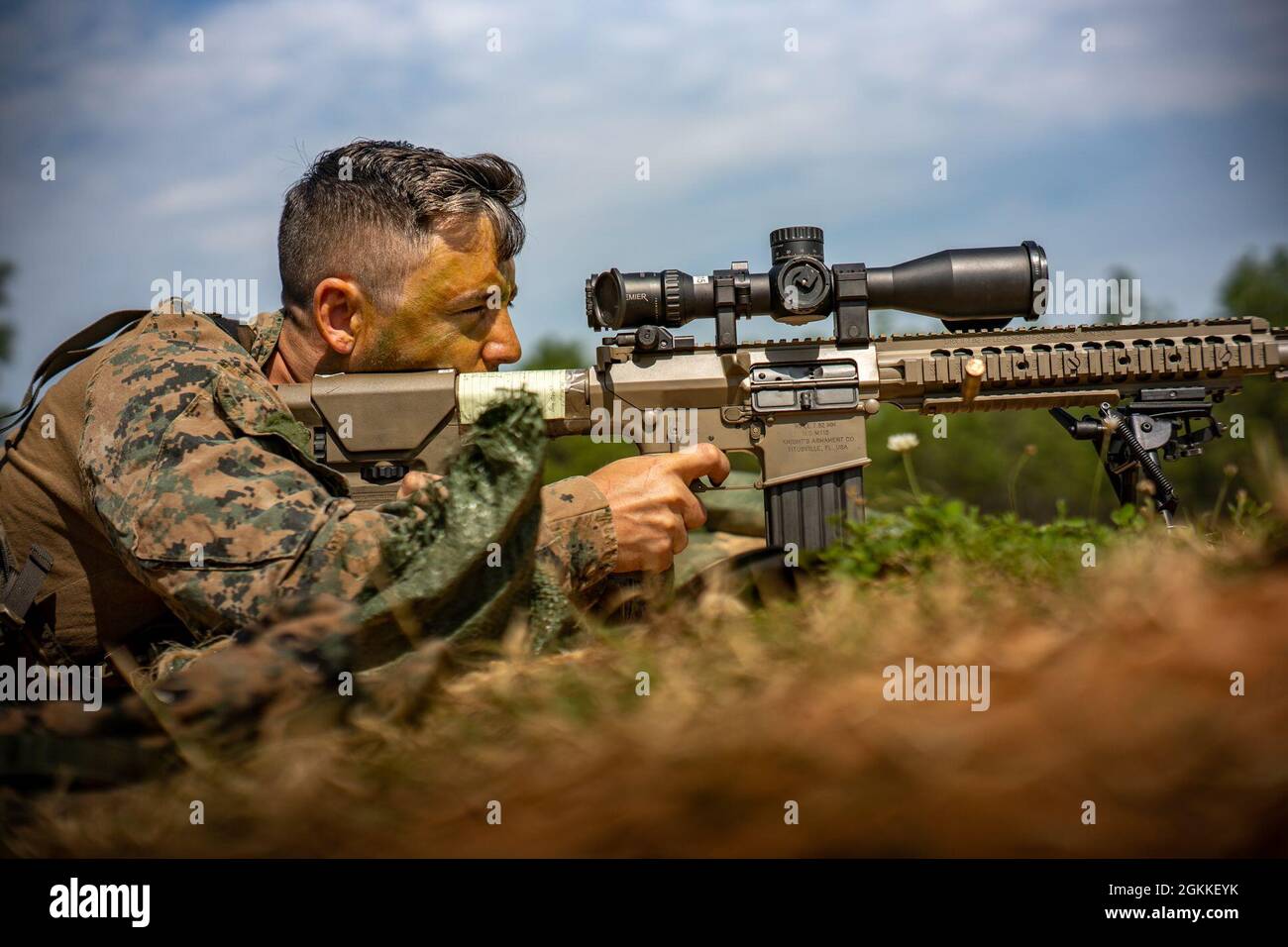 A Marine with 3rd Force Reconnaissance Company, 4th Marine Division ...