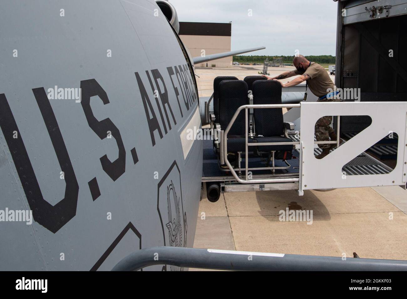 U.S. Air Force Tech. Sgt. Ryle Griffin, 605th Aircraft Maintenance ...